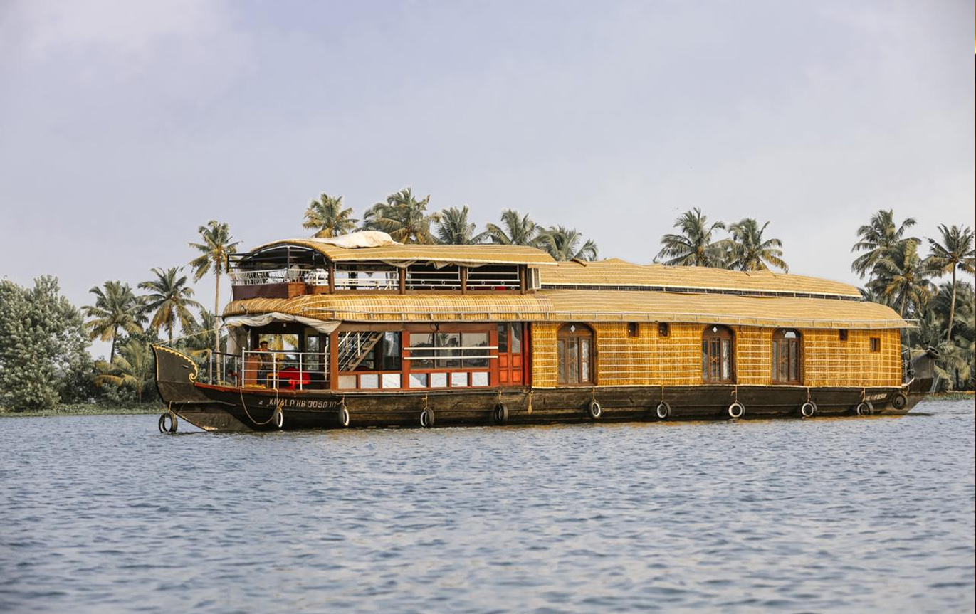 Best 3 Bedroom Houseboat in Alleppey - The Ultimate Luxury